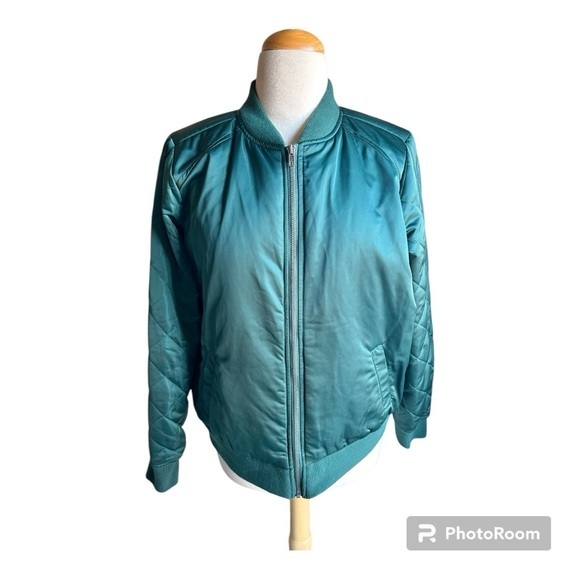 torrid | Jackets & Coats | Torrid Emerald Green Satin Quilted Sleeve ...
